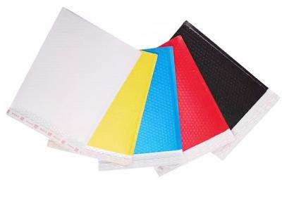 China Personalized Colored Bubble Mailers Bulk With PE Film For Small Parcels Packing for sale