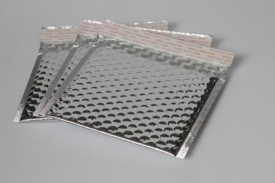 China sliver metallic bubble mailer 150*200+40mm gloss waterproof metallic bubble envelop for shipping for sale