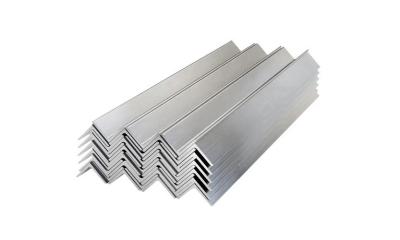 China Hot Rolled  Carbon Steel Stainless Steel Alloy Steel Angles 1-30mm 15-400mm 6m 9m 12m for sale
