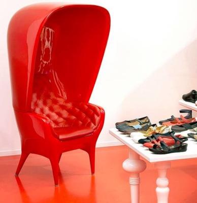 China Hat Style Fiberglass Arm Chair Modern Relaxing Durable FRP For Leisure for sale