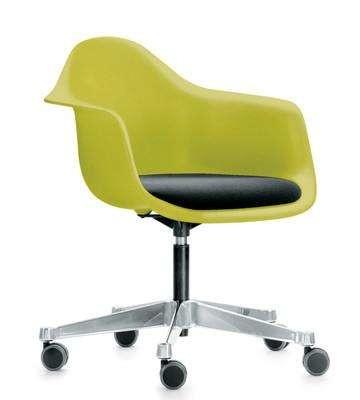 China Leather Task Modern Classic Office Chair With Universal Wheel 64 * 64 * 53cm for sale