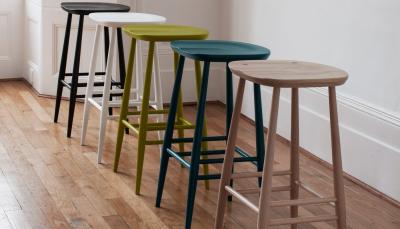China Commercial Furniture Modern Bar Chairs Plywood Seat Bar Stool Solid Ash for sale