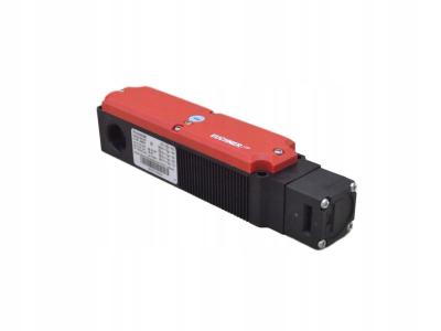 China Euchner STPA3D-2131A024MC1743 (ORDER NO. 090230) Safety Switch STP With Door Monitoring Contact, Escape Release for sale