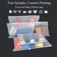 China 100pcs/Pack Custom Logo Matte Clothes Hoodies Ziplock PE Bags Zippers Bags for Garments Slider Frosted Zipper Plastic Bag for sale