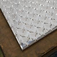 China 1050 1100 3003 5052 Embossed Diamond Aluminum Checkered Plate For Road Traffic Signs for sale