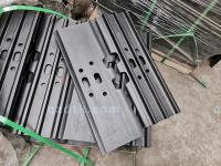 China 207-32-00051 PC300-1 Komatsu Excavator Track Shoe 11mm Thickness for sale