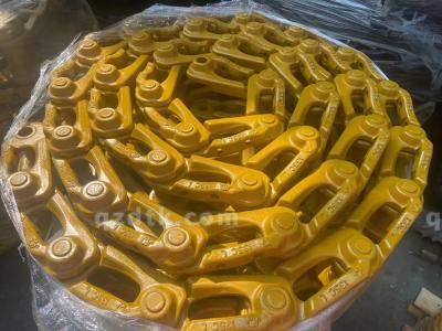 China Undercarriage Parts E70 E70B Track Link Assy 1028077 Mini Excavator Track Chain for sale