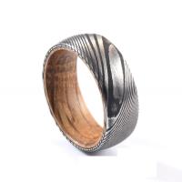China 8mm Dome Damascus Steel Ring with Whiskey Barrel Wood Inlay for Wedding Engagement Men's Gift for sale
