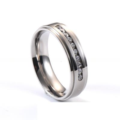 China 6mm Titanium Wedding Ring with CZ Stone Inlay - Silver Finish Fashionable Wedding Band for sale
