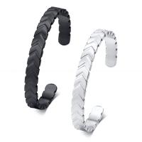 China Stainless Steel Arrows Open Metal Cuff Bangle 5-10 Day Sample Delivery in Silver or Black for Men for sale