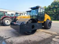 China 18 Ton Mechanical Single Drum Road Roller 112kW Soil Compactor for sale
