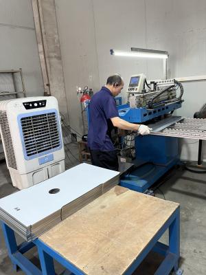 China Multi-Functional Carbon Steel Material Joining Straight Seam Rolling Welding Machine for sale