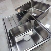 China 304 Stainless Steel Stretched Kitchen Sink Set Customizable Size for sale