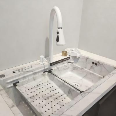 China Handmade Stainless Steel Kitchen Sink with Thermostatic Shower Food Grade 304/316 and Deepened Single Bowl for sale