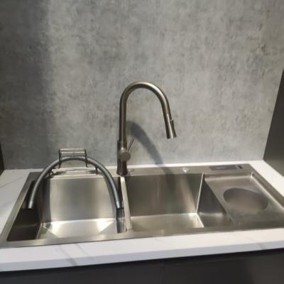 China Handmade Stainless Steel Kitchen Sink with Food Grade 304/316 Single/Double Bowl and Soap Dispenser Hole for sale