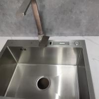 China Noise-Free Sound-Dampened 304/316 Stainless Steel Kitchen Sink with Deepened Bowl and 250-300mm Bowl Depth for sale