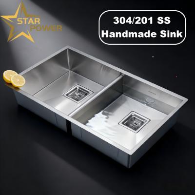 China Brushed Finish Double-Bowl Kitchen Sink Washing Basin Made of 304 Stainless Steel for sale