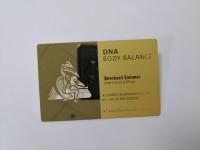 China ISO CR-80 Standard Business Gold Card With 4 Color Offset Printing Embossing Number for sale