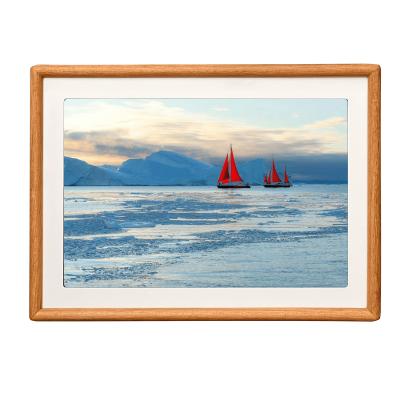China 10.1 Inch Smart Wooden Digital Photo Frame HD LCD Screen Built In Battery APP Bluetooth for sale