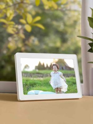 China 10.1 Inch WiFi Capacitive Touch Digital Photo Frame with 1280×800 Resolution and Multi-Color Shell for sale