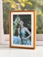 China 10 Inch Thick Solid Wood WiFi Touch Digital Photo Frame 1280*800 Vintage Wooden Digital Picture Frame for sale