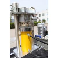 China Manual Hydraulic Oil Seed Press 210KG depend model on Energy Saving Advantage for Cocoa Butter Oil Press Machine for sale