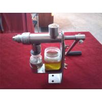China Tea Seed Hand Operated Ground Nut Oil Press Machine with Max Capacity 2 kg/h in Sri Lanka for sale