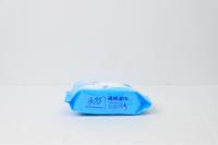 China Pre Moisted Rinse Free Adult Wet Wipes With Natural Formula for sale