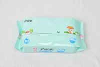 China High Moisture Baby Cleansing Wipes Hygiene Wet Wipes Including Xylitol Essence Safe Clean for sale