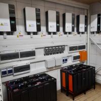 China 5kw 48v 5000es Mppt Solar Hybrid Inverter Growatt For Home Solar System for sale