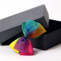 China Girls Christmas Hair Bow Accessories with Rainbow Satin Ribbon and Organza Material for sale