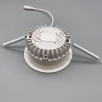 China 5W UVA UVB LED Round Light For Lizards Turtles And Birds Natural Sunlight Simulation For Optimal Well-Being for sale