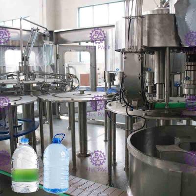 China Stainless Steel Drinking Water Filling Machine 10000-15000BPH with PLC Control for PET Bottles for sale