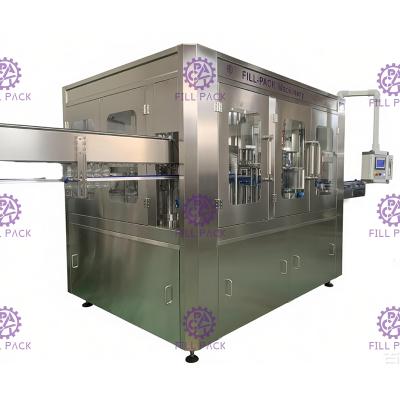 China 40 Heads PET Bottle Filling Machine 15000 BPH Capacity with PLC Control for Drinking Water Production for sale
