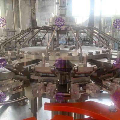 China 3 in 1 Glass Bottle Juice Filling Machine RCGF18-18-6B 5000-7000BPH for sale