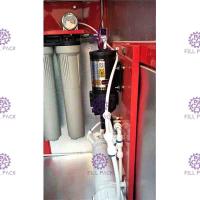 China Coin and Bill Purified Water Bottle Vending Machine 10L/Min 550W 0.5MPA for sale