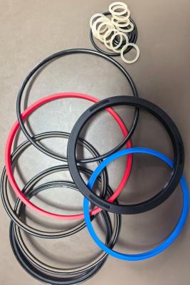 China MONTABERT  XL1900 DX190 DXB190 XL 1900 DX 190 DXB 190 Hydrualic Breaker Seal Kit  86714748  142MM for sale