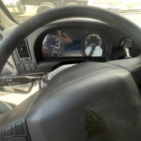 China Used Sinotruck Howo Tractor Truck with Engine Capacity 8L and Air Suspension Driver's Seat for sale