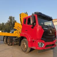 China Sinotruk 6x4 Hahan Tractor with 380 HP Engine and Rhd 450L Fuel Tanker Capacity Customizable for sale
