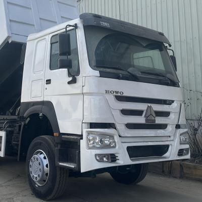 China Sinotruck Used Howo Dump Truck 6x4  Euro 2 Specification 5600X2300X1500mm Fuel Tanker 300L Maximum Load-bearing Capacity Of 30 Tons for sale