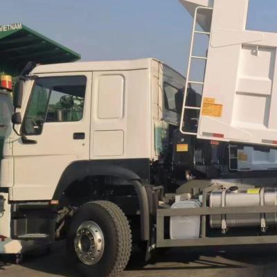 China 10 Wheels Capacity  25-30tons HOWO 6X4 Dump Truck Fuel Tanker 300L 5600X2300X1500 Tyre 7.00r16 6+1 Spare Tyre Customizable Left And Right Driving for sale