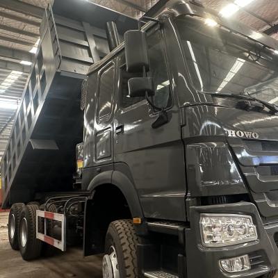 China 300L Fuel Tanker HOWO 6X4 Dump Truck Load Capacity 25-30t with Customizable Colors and Seats≤5 for sale