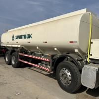 China New WEICHAI Engine NX Model Of Sinotruk, 380-Horsepower Water Sprinkler With A Battery And Right-Hand Drive, Is Suitable For Dust Suppression In Cities Of Countries Such As Kenya, Tanzania An for sale