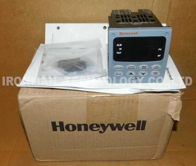 China UDC3200 Controller Universal Digital Controller 3200-C0-000R-210-00000-E0-0 for sale