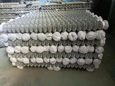 China Chinese Factory Direct Pvc Coated Black Decorative Garden Welded Wire Mesh Chain Link Fence for sale