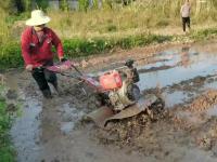 China Agriculture Machinery Equipment Model 186F 192F Heavy Mini Power Tiller For Hard Land for sale