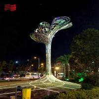 China Customized Modern Style Metallic Luster Supports Outdoor Landscape Sculpture for Mall for sale