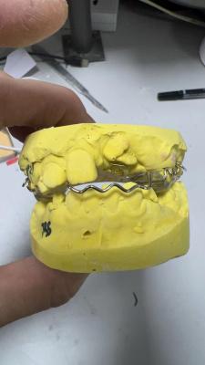 China Custom Fit Orthodontic Facemask with Palatal Springs and Adjustable Design for sale