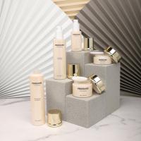 China Screen Printing 30g 50g Cosmetic Packaging Set Screw Neck for sale