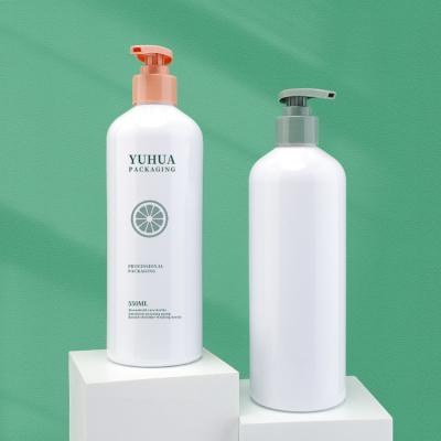 China 550ml PET Lotion Bottle Hot Stamping Logo Pump Dispenser for sale